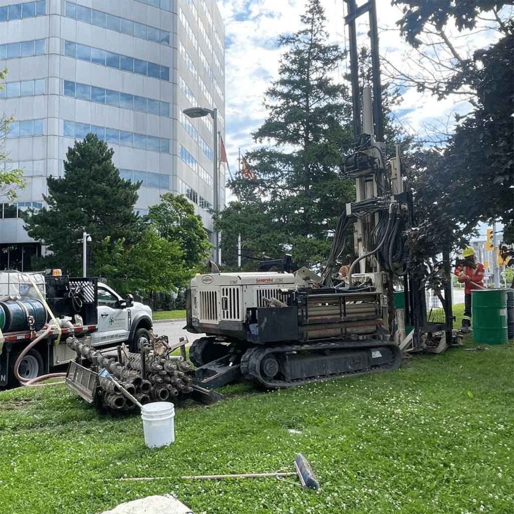 Geoprobe 3126GT | Track-Mounted Drill for Environmental & Geotechnical ...
